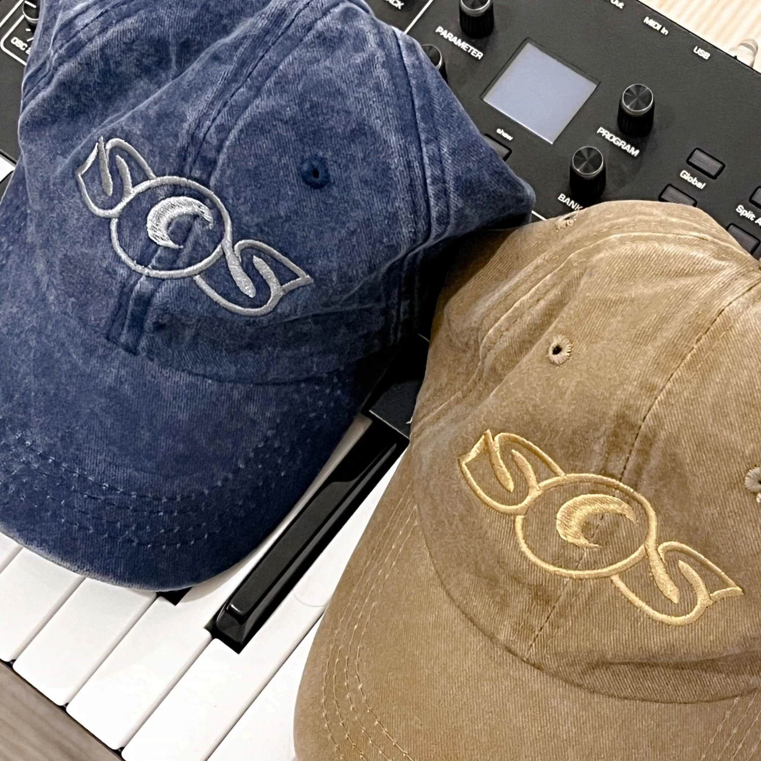 JUST A SOS BASEBALL CAP | AUGUST WAHH x SOS